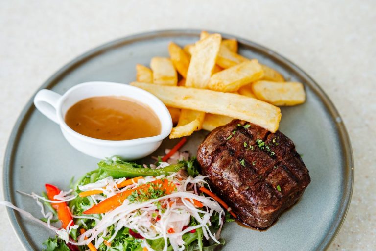 Restaurant & Pub - The Paddo Tavern